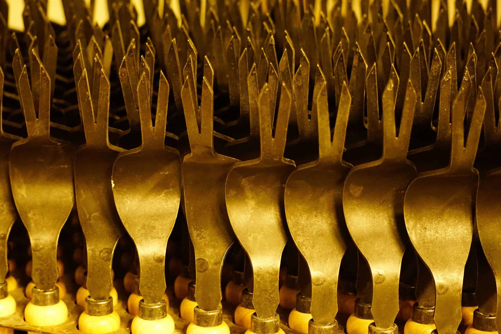 Buy DeWit Weed Popper with Ash Handle 140mm Online